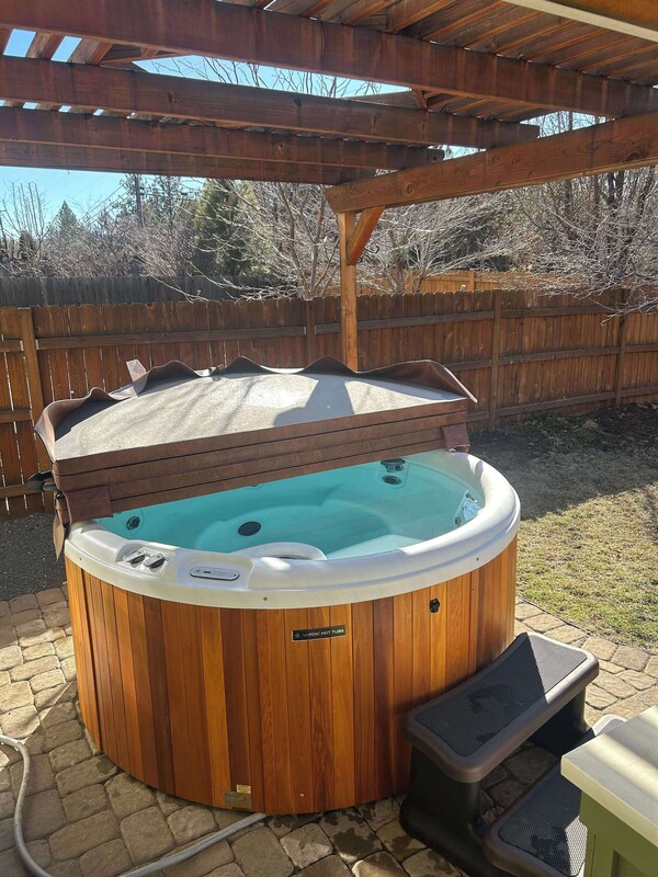 Private Hot-tub| 3 Bdr For 8! Pet's Ok - Bend, OR