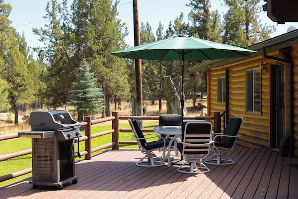 Modern Spacious Cabin Nestled On Several Acres Of Scenic Land! - Sisters, OR