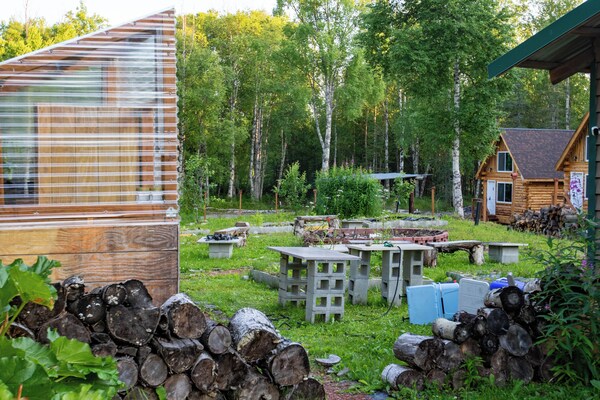 Quaint Rural Cabin Near Hatcher Pass - Alaska