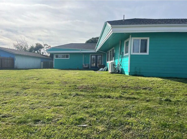Surf & Sand, Mcm Coastal Escape, Pet-friendly - Crescent City, CA