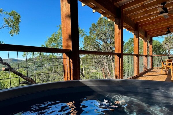 180º Hilltop Views - Near Tubing, Lake And Whitewater Amphitheater - Hot Tub - Canyon Lake, TX