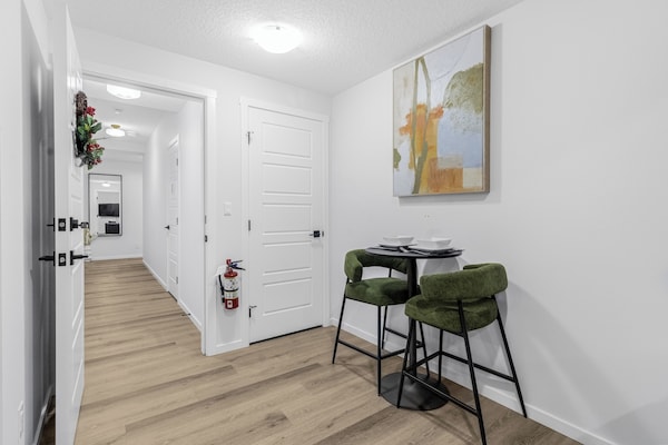 Private 1br Suite | Separate Entrance | 15 Mins From The Airport (Yyc). - Airdrie