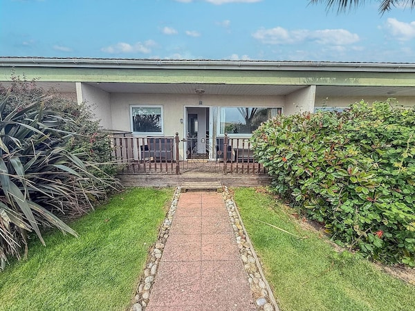 Chalet With Free Wifi At Rainbows End Near A Lovely Norfolk Beach Ref 31002r - Norfolk