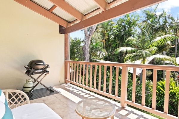 Tropical Beachside Townhouse- Relax And Unwind In This Stylish Port Douglas Retreat - Port Douglas