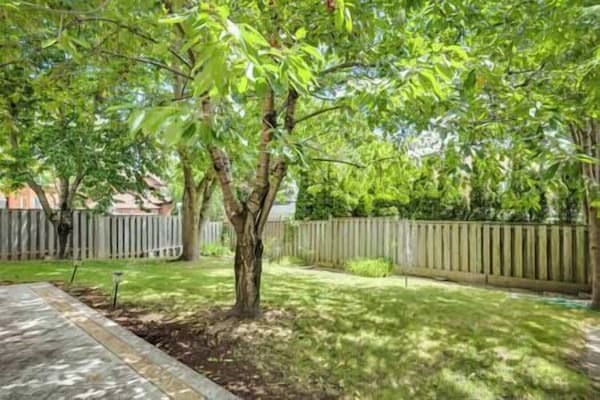 Entire Home | Toronto Hub | Therma Spa | 12 Guests - Pickering