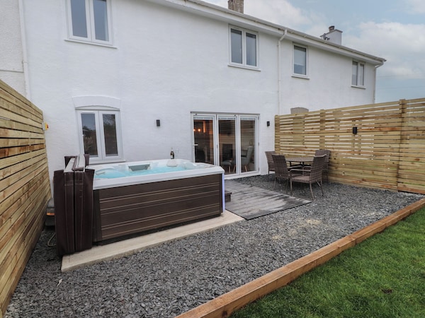 Sea Cliff, Pet Friendly, With Hot Tub In Morfa Nefyn - Nefyn
