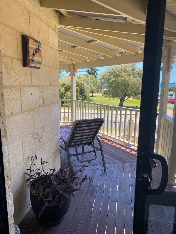 Absolute Beach Front , Entire Property With Ocean Views From Every Room. - Rockingham