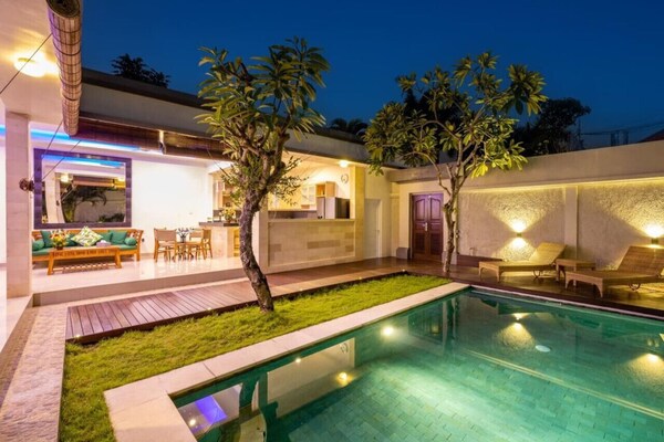 Seminyak Lush Tropical Paradise Close To Eatstreet - Seminyak