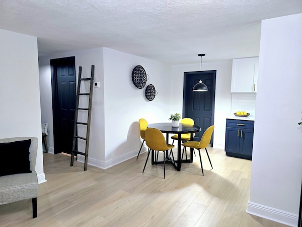 Charming 3-bedroom, Completely Remodel House In The Heart Of Port Richey - Hudson
