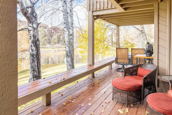 Elkhorn Retreat: Condo With Pond Views, Pool & Pet-friendly - Sun Valley, ID