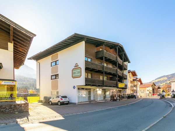 Stylish Apartment, 600 M To The Slopes - Ellmau