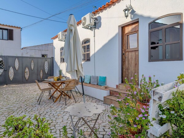 Estupenda Casa De Vacaciones  Para 4 Personas Con A/c, Wifi, Tv Y Aparcamiento - Guia
