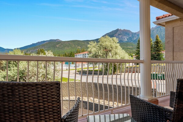 Red Roost: Unit 2014b 1br At Mountain View Villas - Fairmont Hot Springs, BC