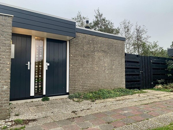 Modern Eingerichteter, Ebenerdiger 2-schlafzimmer-bungalow, In Der Nähe Von Wald, Strand Und Meer. Kostenloses Wlan, Waschmaschine Und Trockner - Petten