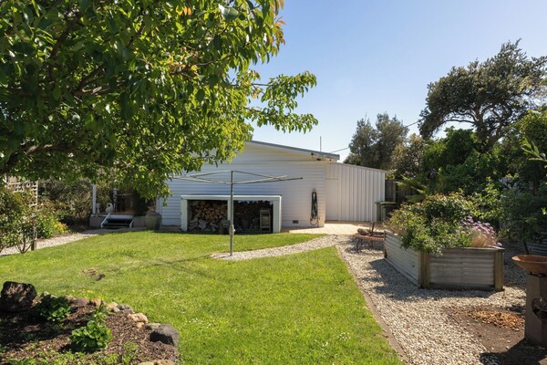 3-bedroom Getaway Minutes From The Beach - Ulverstone