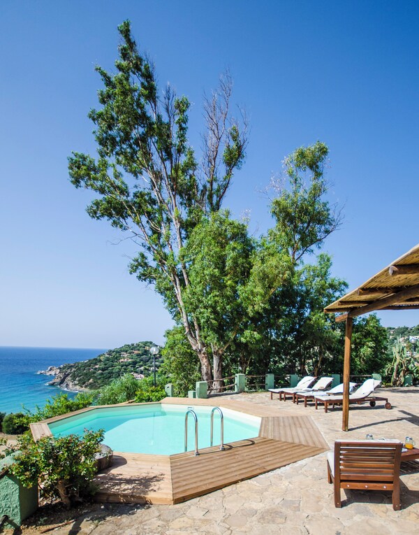 Villa Panoramique Avec Piscine Privée - Solanas