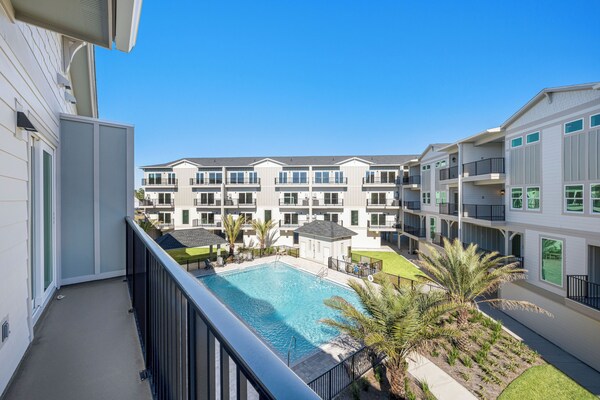 Snowbird Retreat-walk To Beach, Pets Welcome! 4br Blue Bay Getaway - Port St. Joe, FL
