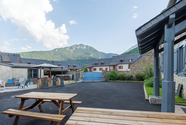 Chalet Pyrénées Kasalilou: Jacuzzi & Aventure Montagne - Pic du Midi
