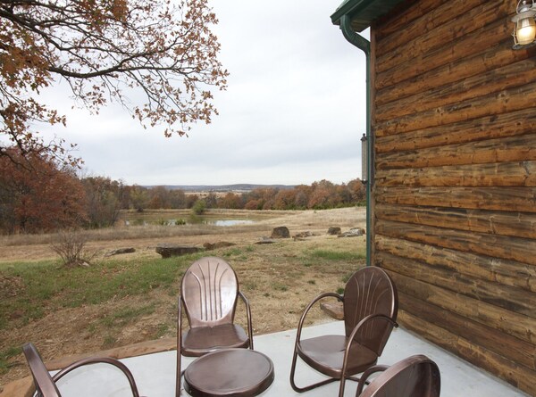 Berry Hill Cabin.  Your Remote Family Getaway - Elk City State Park, Independence