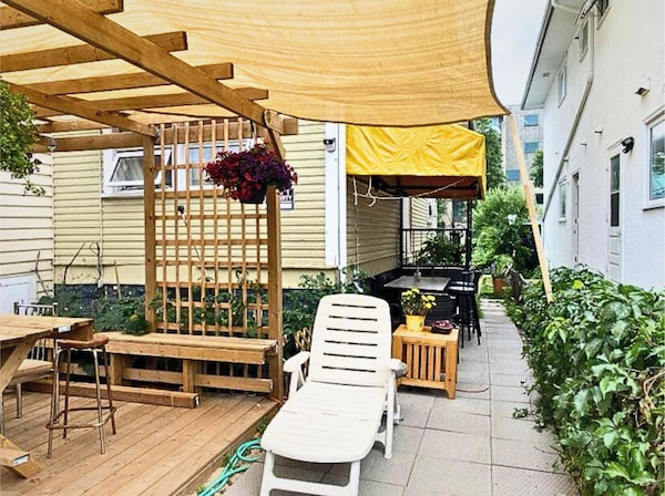 Maryland Homestay - Downtown Apartment - Manitoba