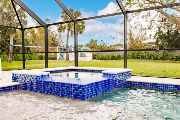 Beautiful 4-bedroom House In Charming Location - Heated Pool - Near Beach - Venice Beach