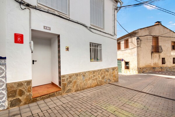 Casa Rural 'Casa Rural San Antón' Con Vistas A La Montaña Y Aire Acondicionado - Quesa