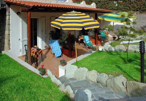 Room 'Camera Privata' With Private Terrace, Wi-fi And Air Conditioning - Forio