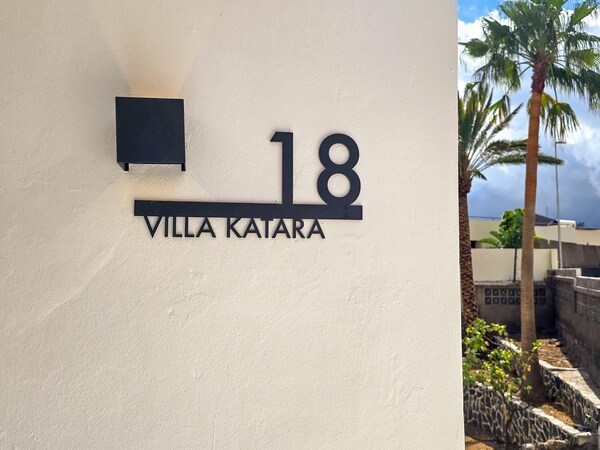 2 Bedroom Villa, Private Pool Garage Wi-fi - Tenerife