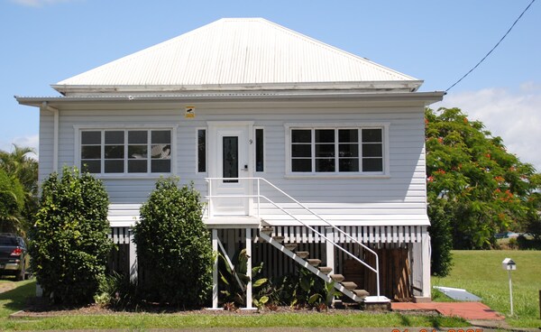 The Little River Cottage - Riverside Retreat - Murwillumbah