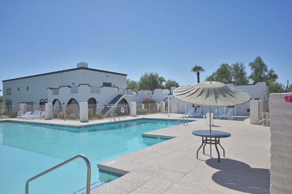 Scottsdale Oasis Retreat Minutes From Downtown - Tempe, AZ