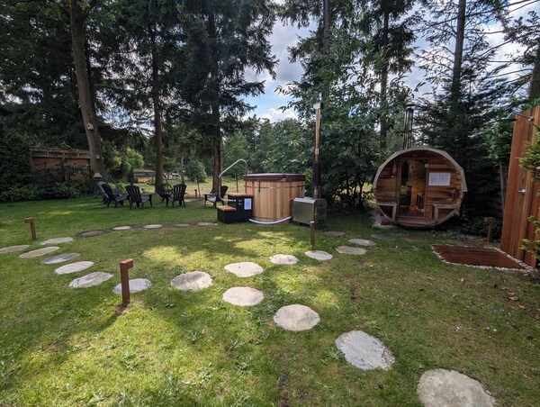 Forest House Hoeve De Zuidrand, Veluwe. Large Garden, Sauna, Hot Tub, Privacy & Alpacas - Ede