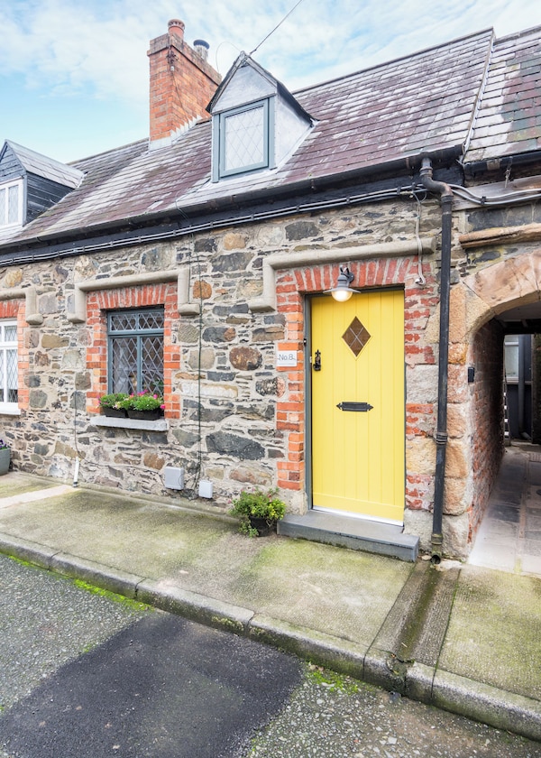 Cosy Historic Cottage In Hillsborough, Near Belfast, Dublin & Local Attractions - Northern Ireland