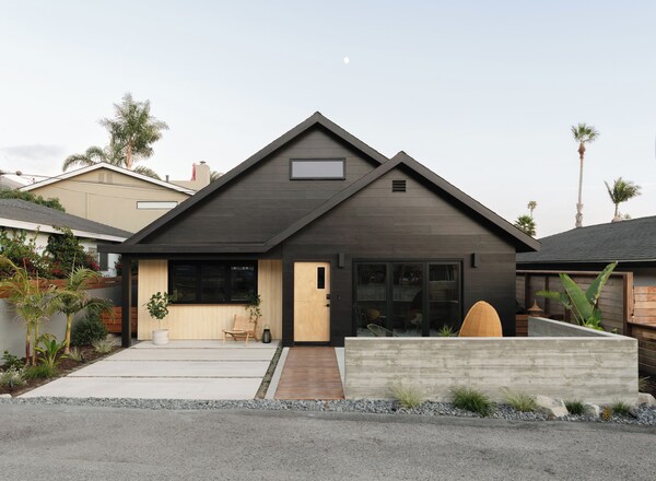 Coastal Modern Home In Lovely Shell Beach Steps Away From Beach Access - San Luis Obispo, CA