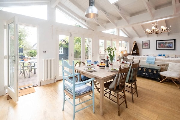 3 Uplands - Sleeps 9 Guests In 4 Bedrooms - Aldeburgh