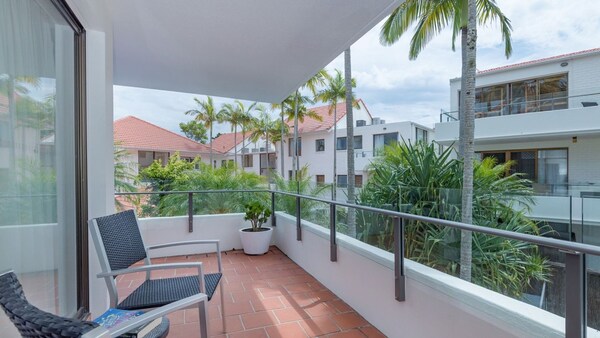 145 'Noosa International' 1 Edgar Bennett Noosa He - Tewantin