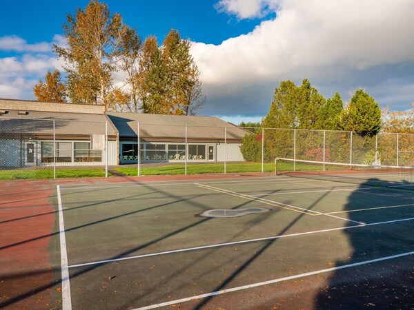 Jl 1002: 2 Bedroom Condo, Walking Distance To Restaurants! - Blaine, WA