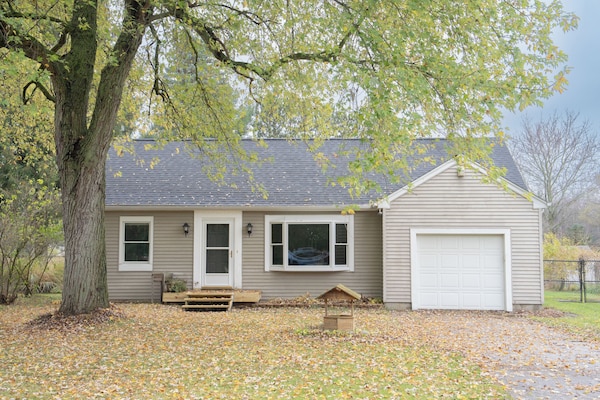 Best Of Both Worlds! Stylish Home Minutes From Downtown With All The Amenities! - Frankenmuth, MI