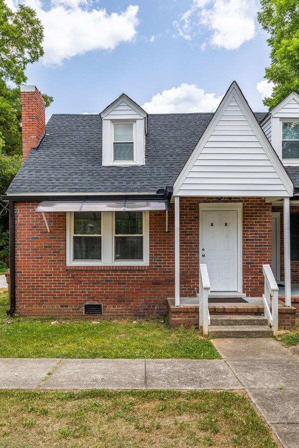 Charming 1-bedroom Apartment With Ac, Fast Wifi, Ideal For Long Term Stays! - Greensboro, NC