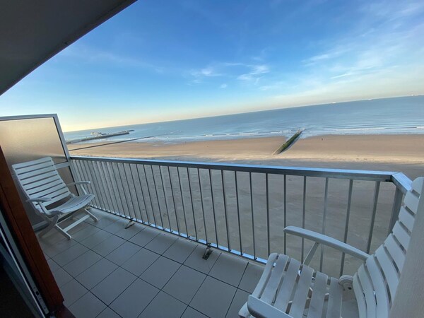 A&s Sea View 1, Cozy 2 Bedroom Apartment Located Close To Bruges - Blankenberge