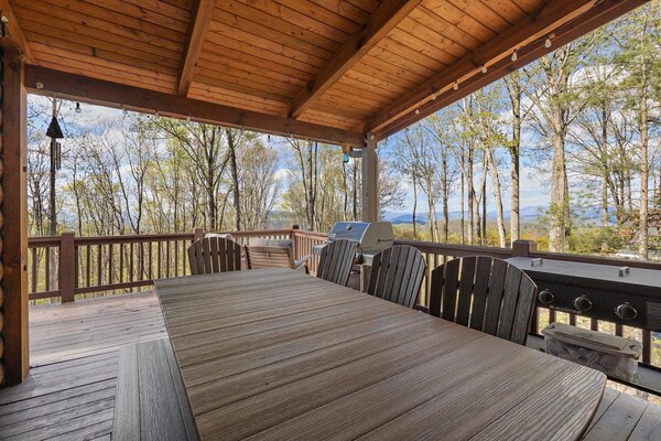 Mtn Views Large Hot Tub Game Room Fire Pit 4 King Rooms - Beech Mountain, NC