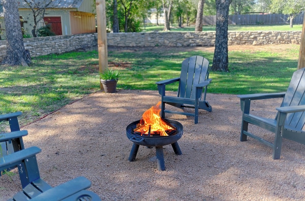 The Lazey Dazey Cottage, Dating Back To 1884 In Hico, Texas - Hico, TX