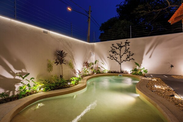 Yellow House - (House For Up To 8 People.) - Bonito