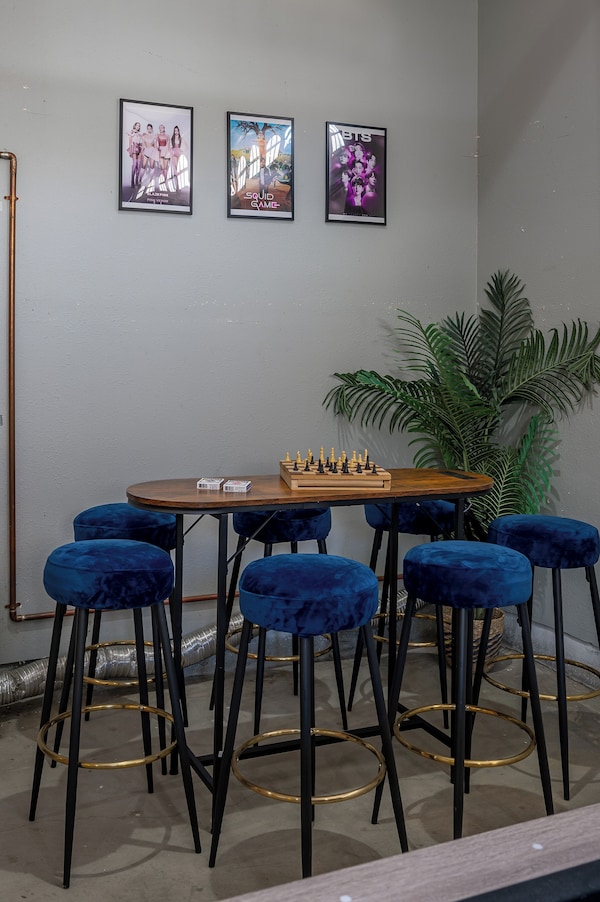 Entire Home Luxury K-stay 4br En Suite Gameroom Near La Disney Universal - San Dimas, CA