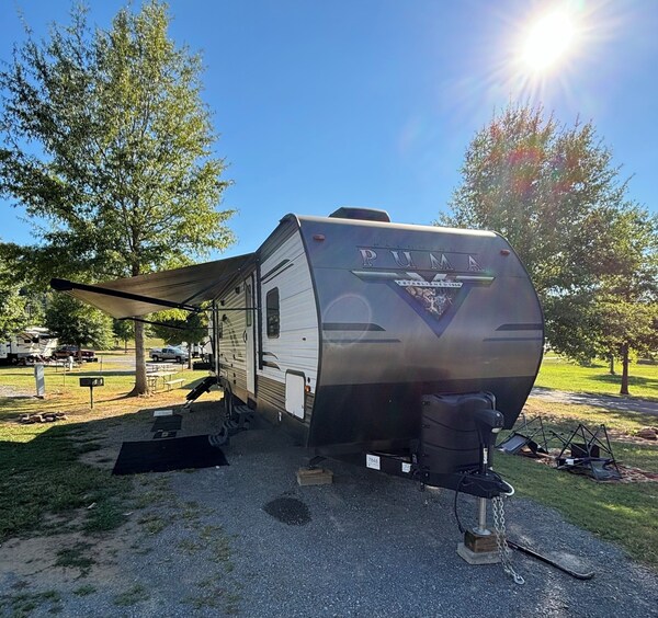 Lovely Rv On A Secluded And Fenced Lot. We Offer A Lot Of Amenities And Add Ons - Louisiana