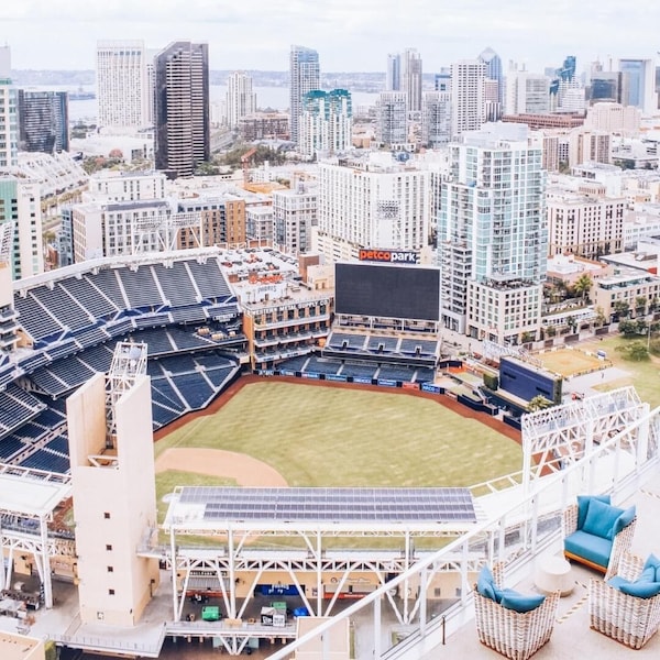 Luxurious 2-bedroom Penthouse In Downtown San Diego With Wifi And Fitness Room - San Diego Airport (SAN)