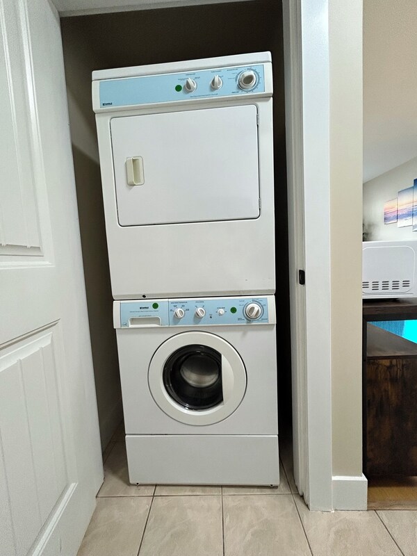 Charming 1-bedroom Apartment In Delightful Surrey With Ac, Wifi - Langley