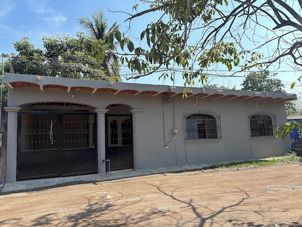 Charming 2-bedroom House In Enchanting Lo De Marcos With Ac, Wifi - Los Ayala