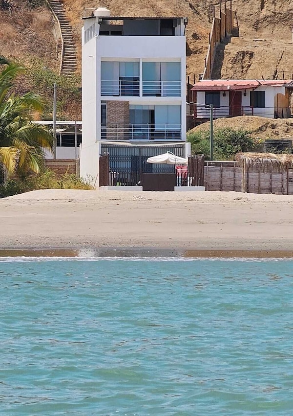 Casa De Playa Frente Al Mar De Zorritos, Ideal Para Venir Con Familia Y Amigos - Caleta Cruz