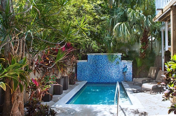 The Simonton Room @ The Inn On Fleming ~ 1st Floor King Room W/ Shared Pool! - Key West, FL