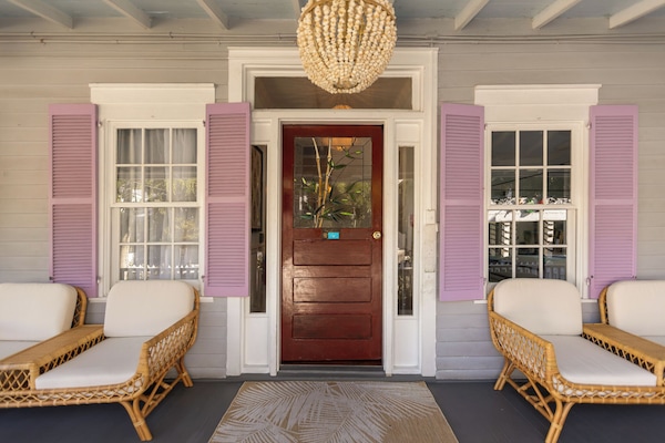 The Flagler Room @ Inn On Fleming ~ Adults Only 1st Floor King & Shared Pool - Fantasy Fest - Key West